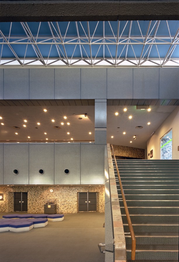 cu003_GifuCivicAuditorium_03_YoshimuraYukio - Sakakura Associates 坂倉建築研究所