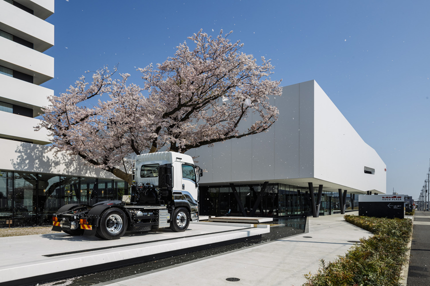 ISUZU PLAZA - Sakakura Associates 坂倉建築研究所