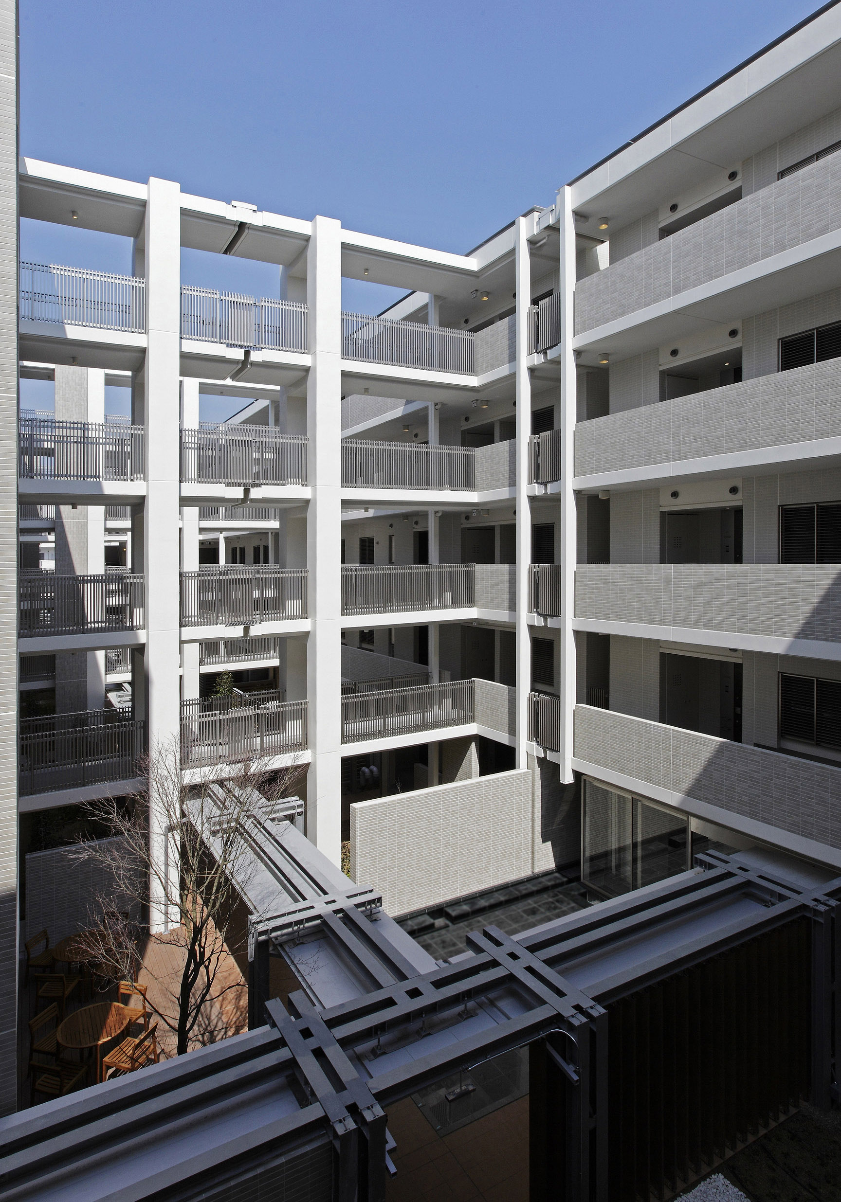 Fine Flats Kuzuha The Residence - Sakakura Associates 坂倉建築研究所