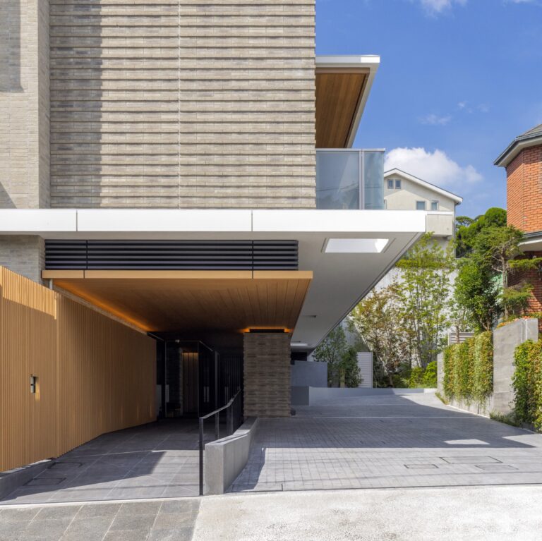 Residence complex in Yamate-cho, Yokohama -D - Sakakura Associates 坂倉建築研究所